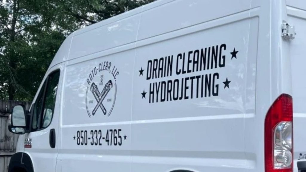 Commercial Vehicle Graphics Wraps: Boost Brand Visibility & ROI